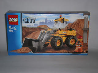 Toy A Day: #719 of Year 2 Lego 7630 City Front-End Loader