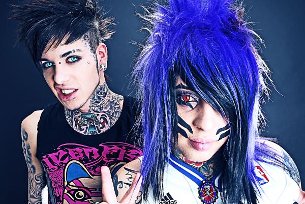 Scenes: Dahvie Vanity