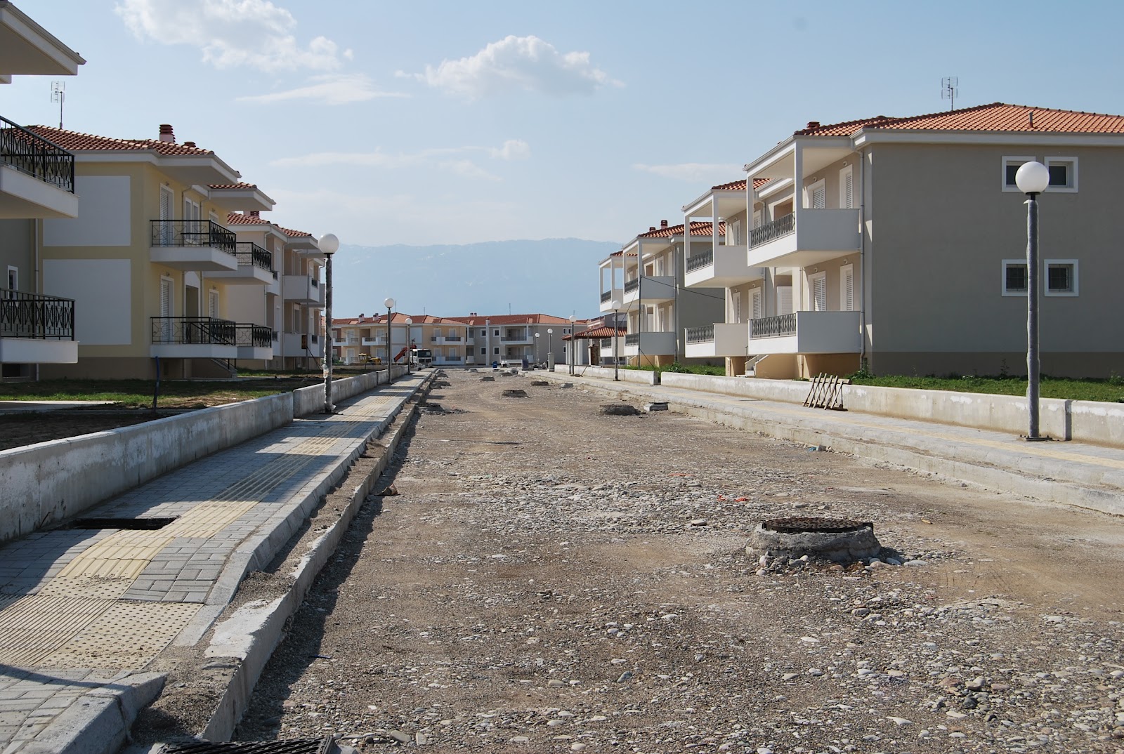 ΣΩΤΗΡΑ ΤΡΙΚΑΛΩΝ: ΕΡΓΑΤΙΚΕΣ ΚΑΤΟΙΚΙΕΣ ΣΩΤΗΡΑΣ ΤΡΙΚΑΛΩΝ