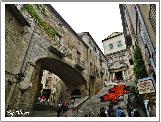 Ziua 4 - Excursie din Barcelona in Girona pe ritm de festival ...