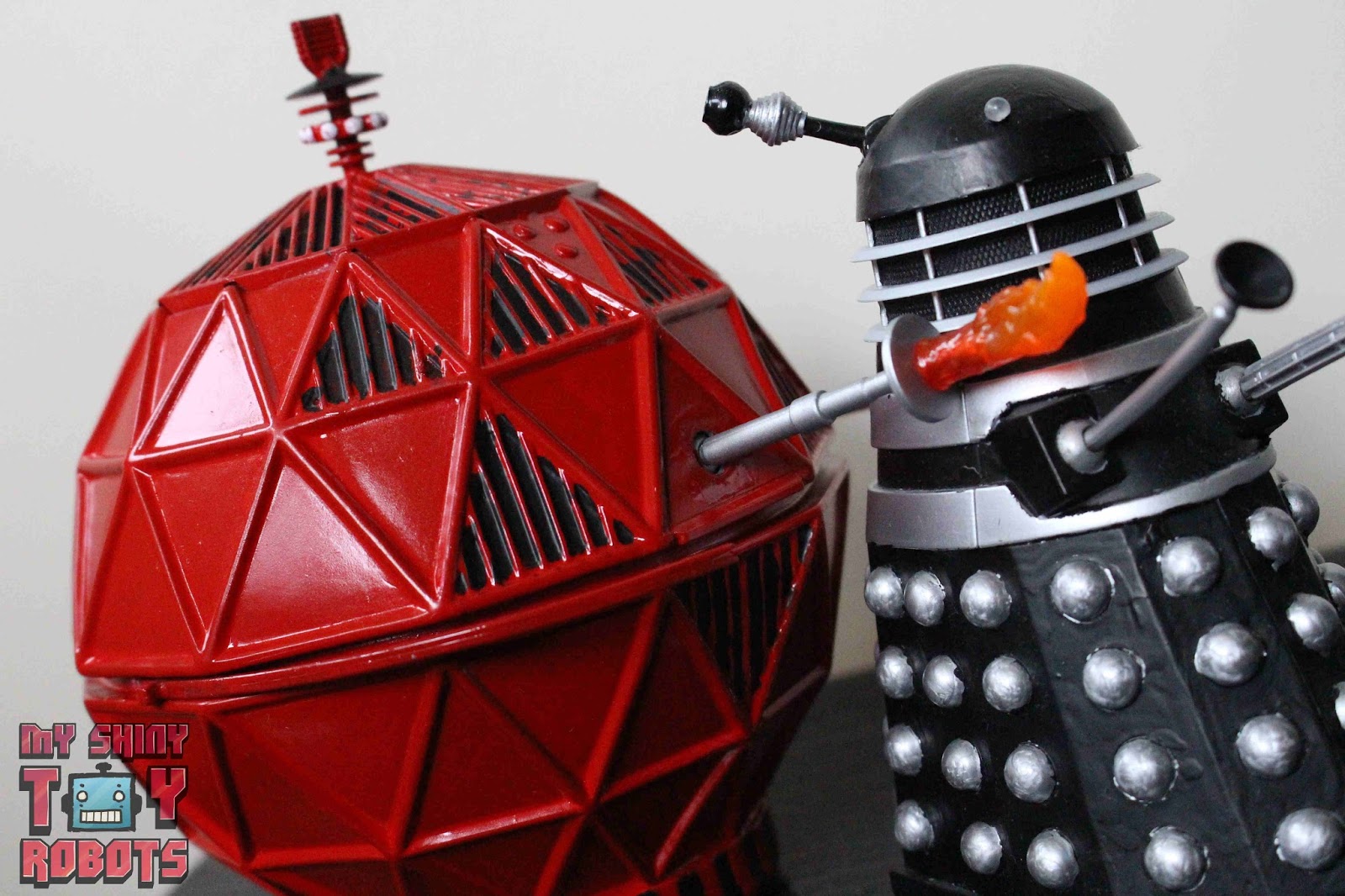 My Shiny Toy Robots: Custom Figure: TV21 Dalek Comics Menoid Master ...