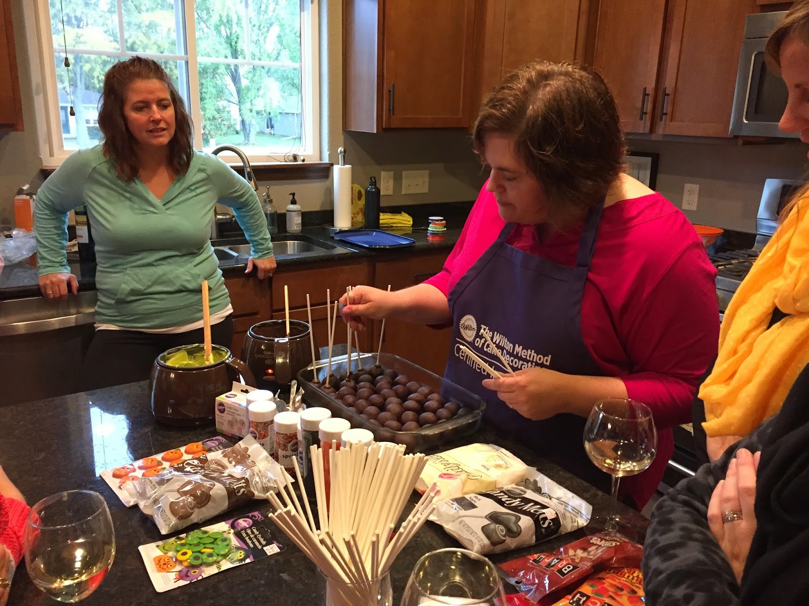 Cake Mama: Cake Pops Tutorial