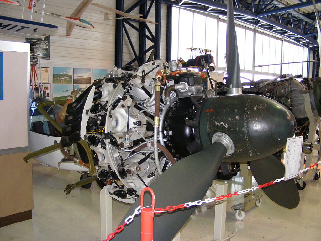 Sextant Blog: 29.) BMW-801 Airplane Radial Piston Otto Motor Cutaway ...