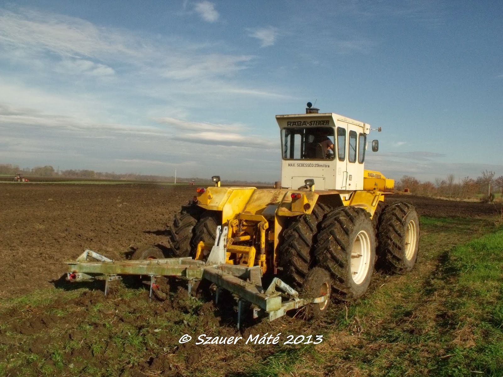..Mezőgépek..: Lazítózás Rába-Steiger 250