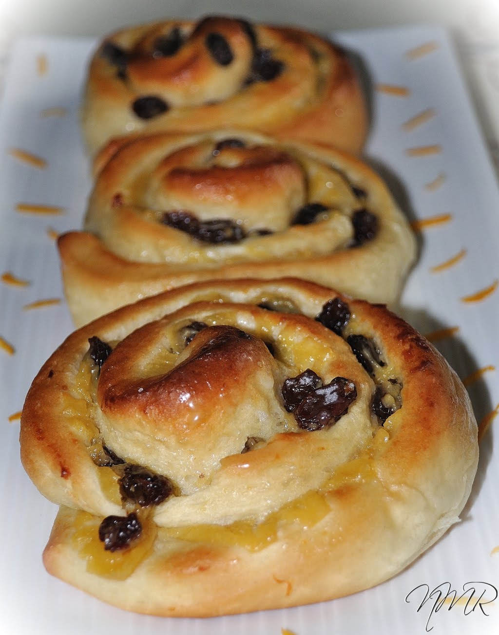 Mis chucherias: Caracolas con pasas y crema pastelera