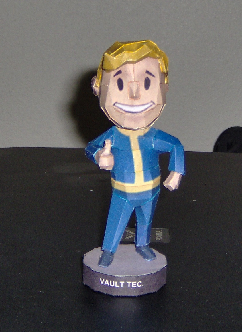 PaperCraftRealm: Fallout 3 Charisma Bobblehead Papercraft