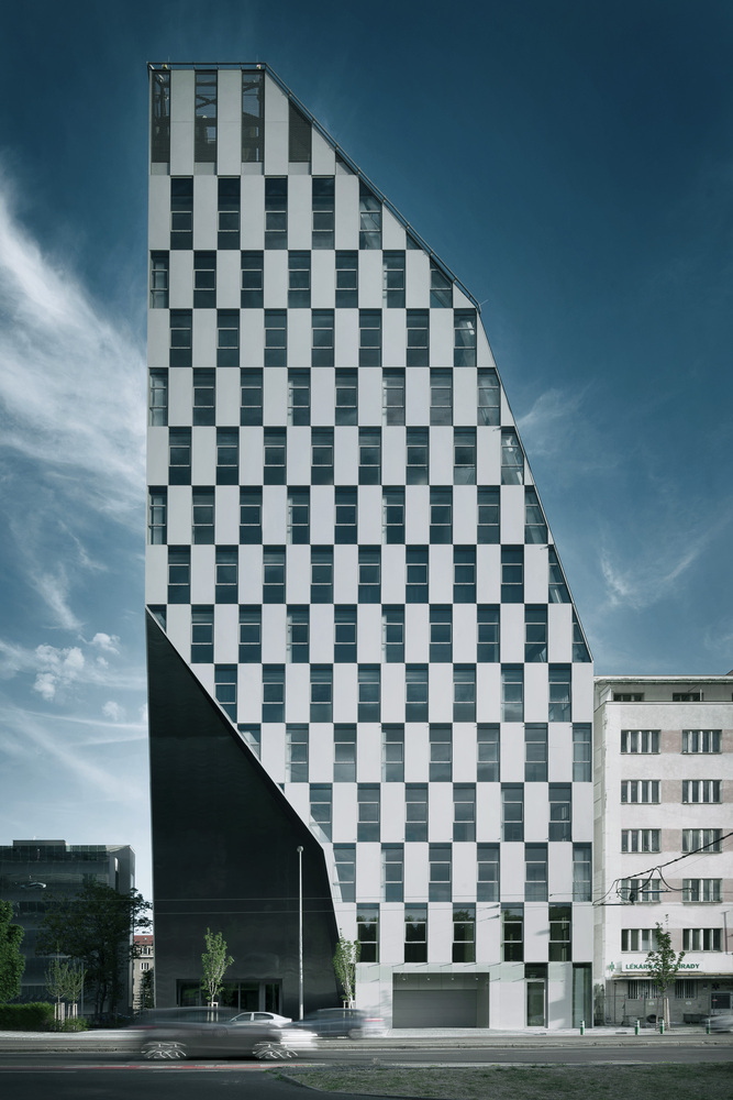 PRANCHETA DE ARQUITETO: PROJ CORPORATIVO: THE CRYSTAL, PRAGA