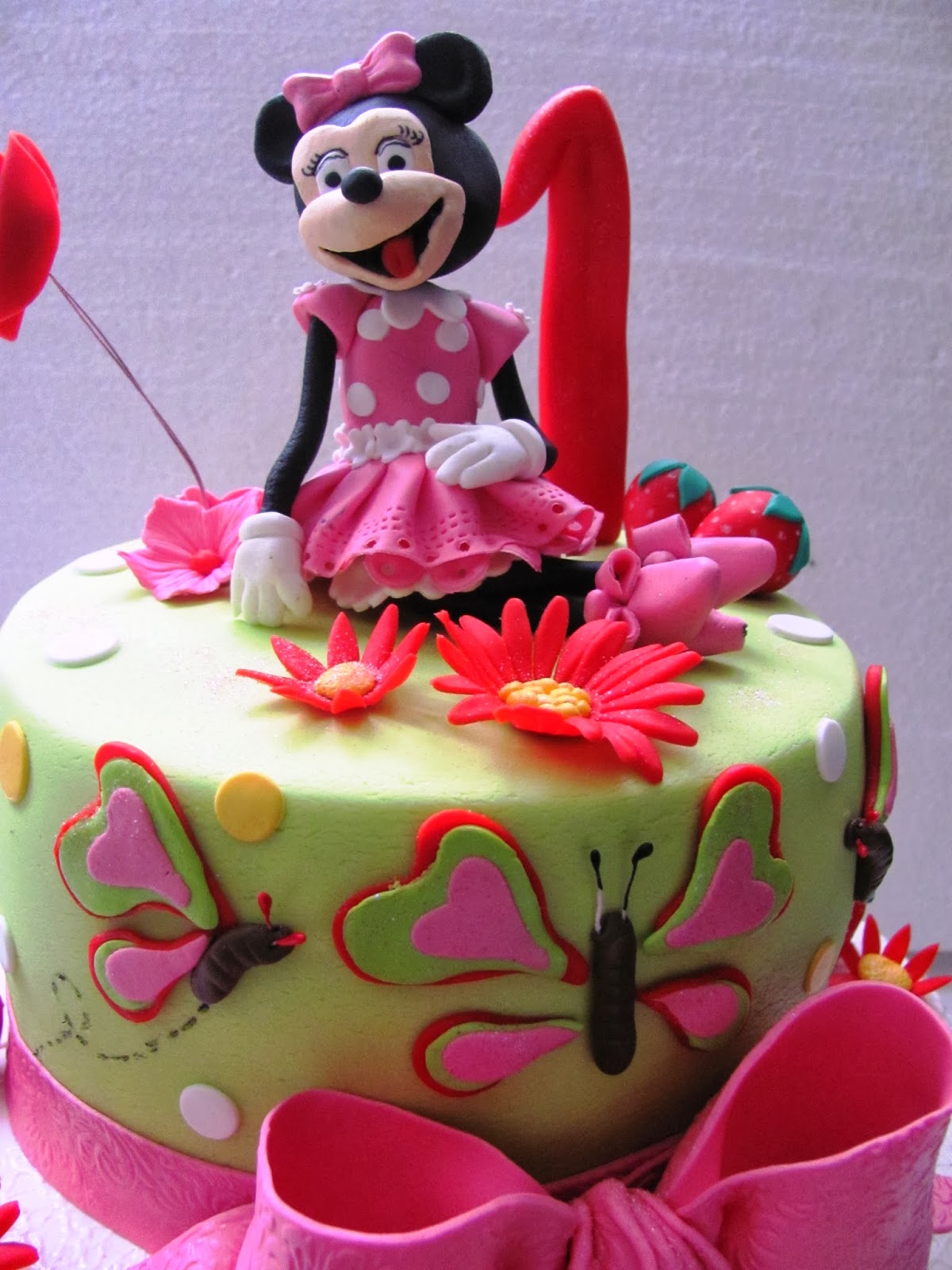 COMANDA TORT BUCURESTI: TORT DE MOT DISNEY...