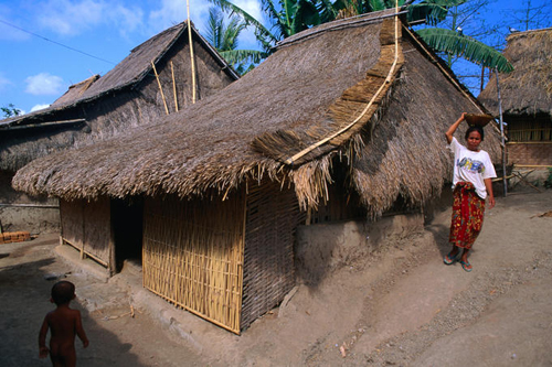 Mata Nusantara: Wisata Tradisionasl Desa Senaru Lombok