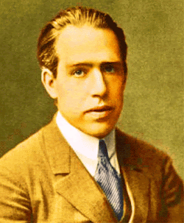 Niels Bohr | Famous People