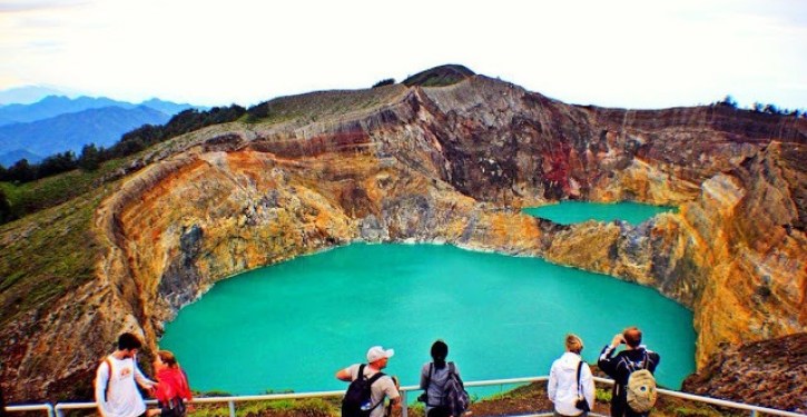 10 Danau Terindah di Indonesia yang Wajib Dikunjungi - InfonetPedia