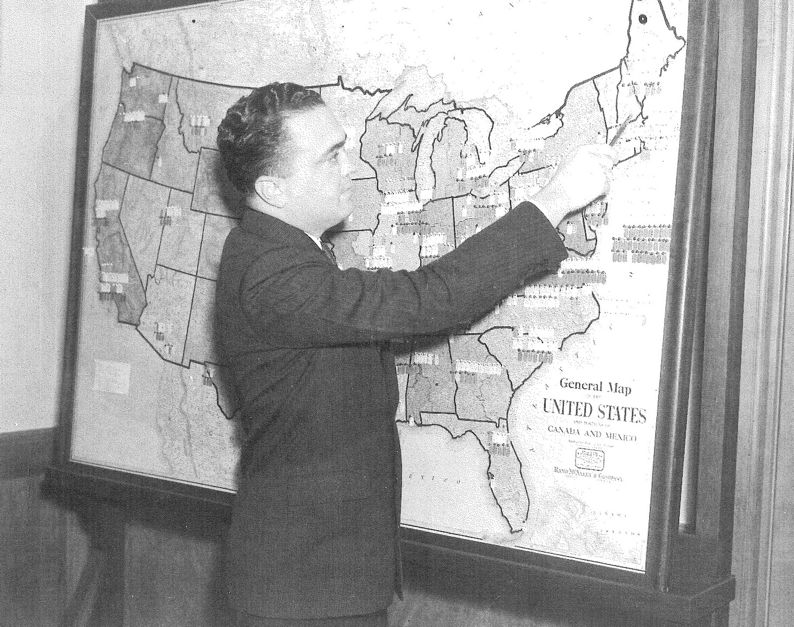 Viral History: More photos of J. Edgar Hoover in the 1930s