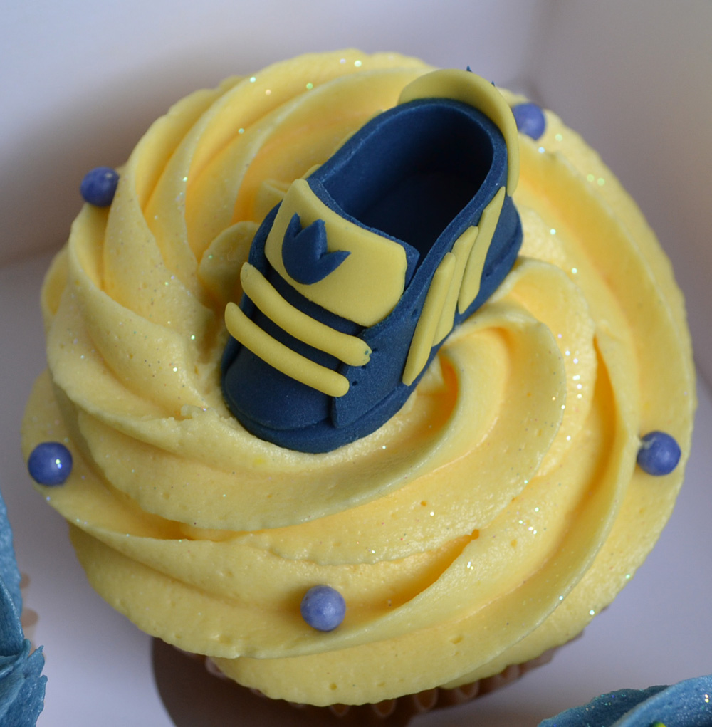 Little Paper Cakes: Personalised "Happy Birthday Ant" cupcakes ...