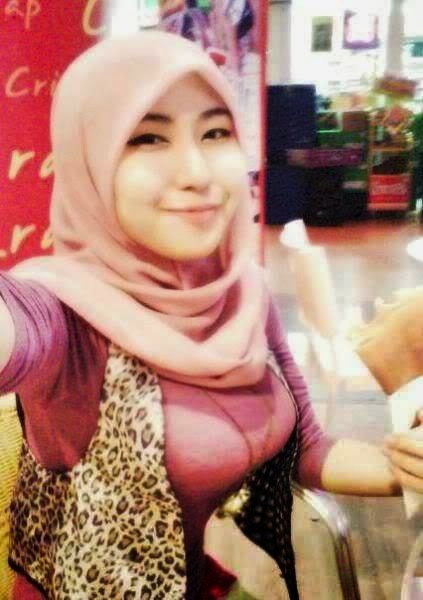 Jilbab di Zaman Modern Berganti Mode Menjadi JILB*BS