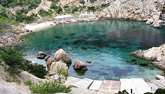 Una vacanza speciale per San Valentino: che ne dite di Ibiza? - Life ...