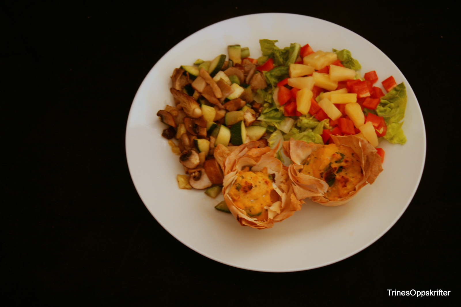 Trines Oppskrifter: Laksedeller i filodeig med 2xgrønt