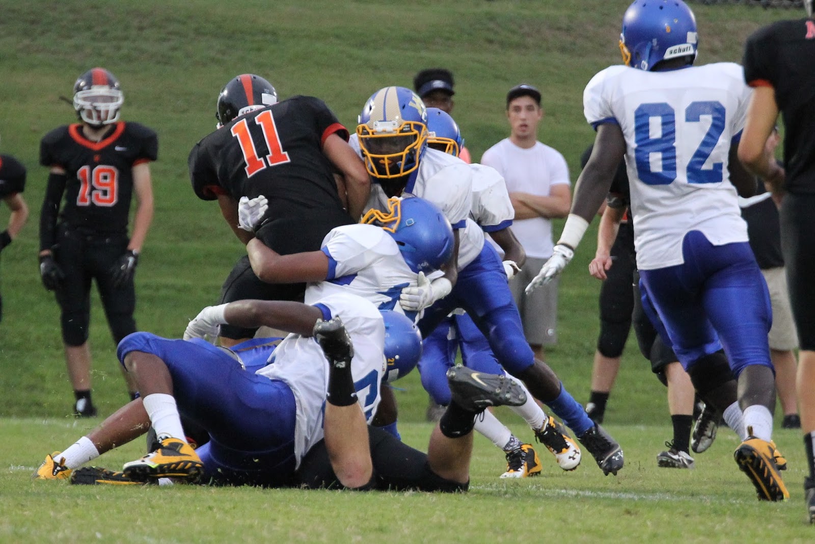 Warren County Screaming Devils: Screaming Devils Pound the Panthers