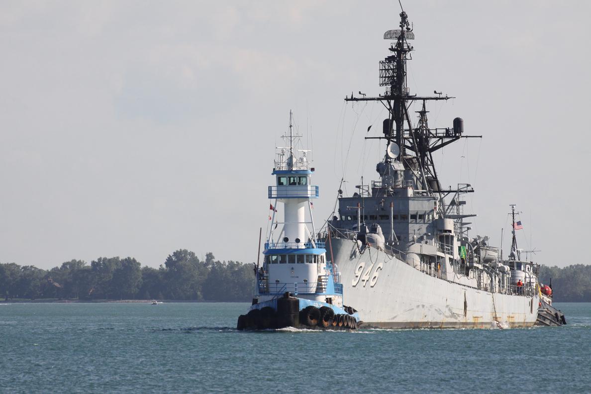 Michigan Exposures: The USS Edson Comes Up the Detroit River