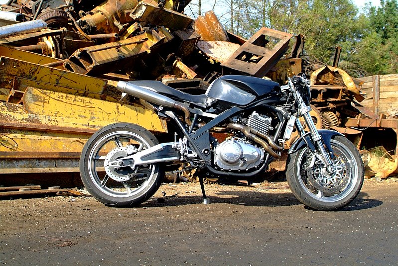 CB 500 Cafe Fighter - RocketGarage - Cafe Racer Magazine