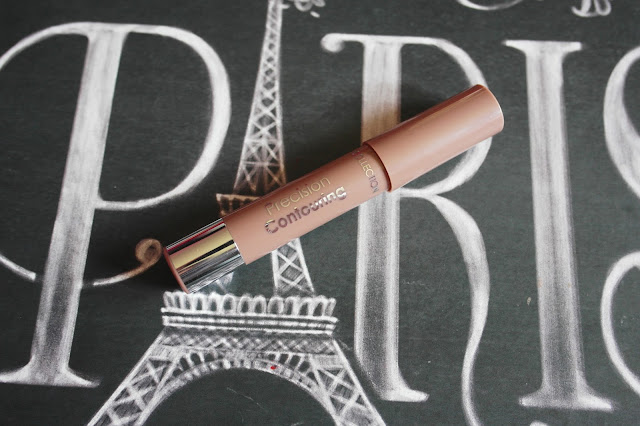 Review - Collection Precision Contouring Stick in Light - Studs and Flicks