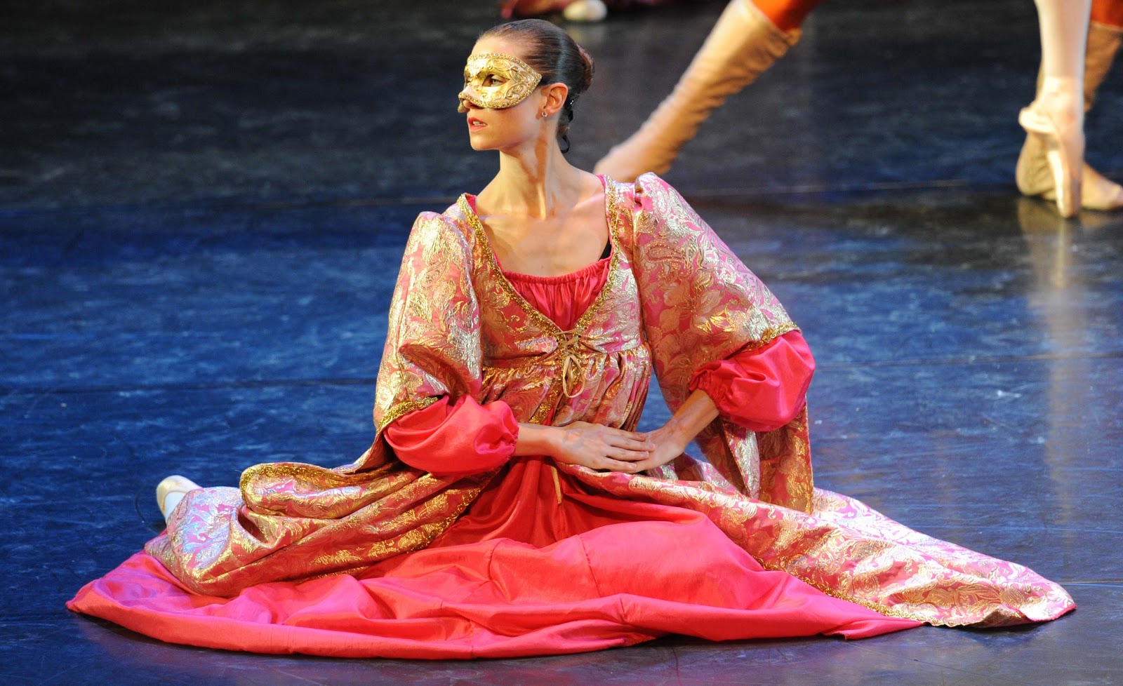 Dance to the Piper: January 2012