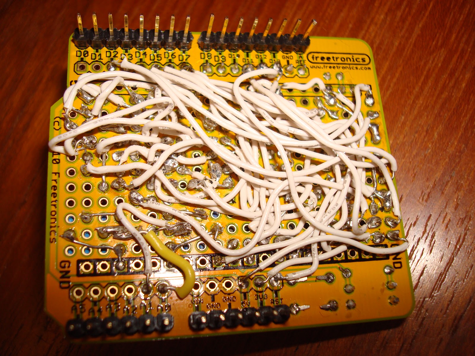 Tech with Dave: Indoor/Outdoor Thermometer Shield for Arduino