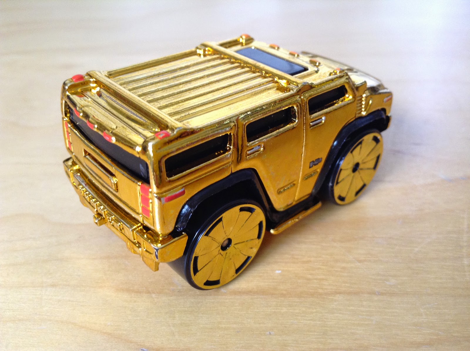 JULIAN'S HOT WHEELS BLOG: Kmart Mail-In Exclusive Gold Blings Hummer H2