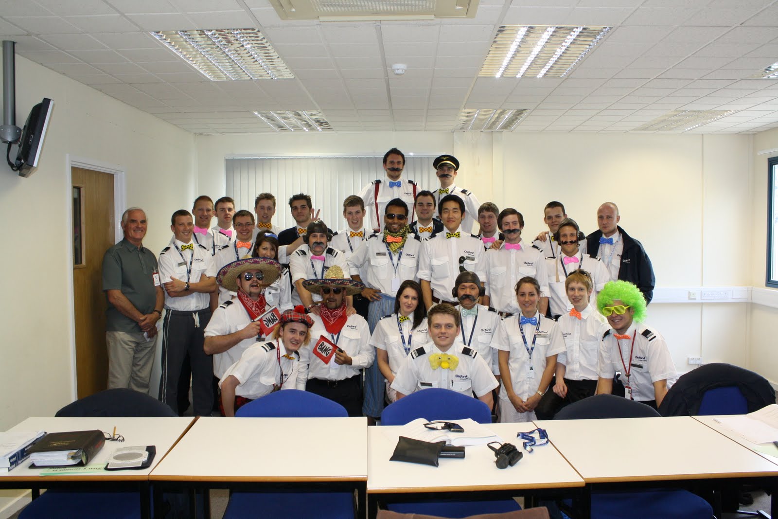 Oxford Aviation Academy: June 2011
