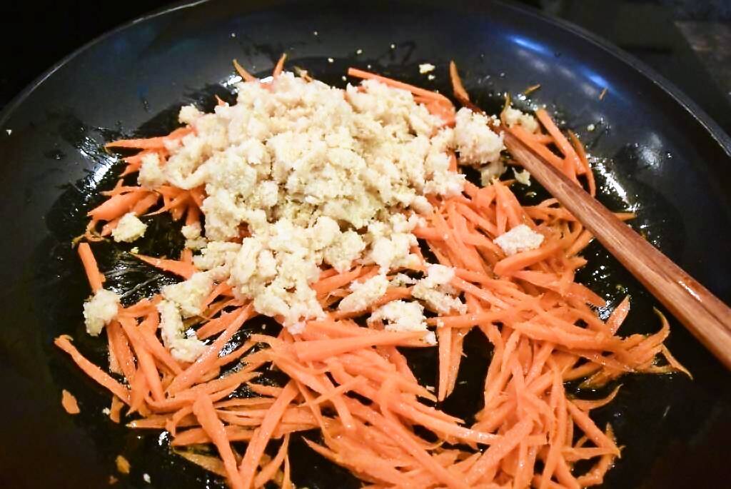 Recipes for Tom: Ninjin no shirishiri / stir-fried shredded carrot with ...