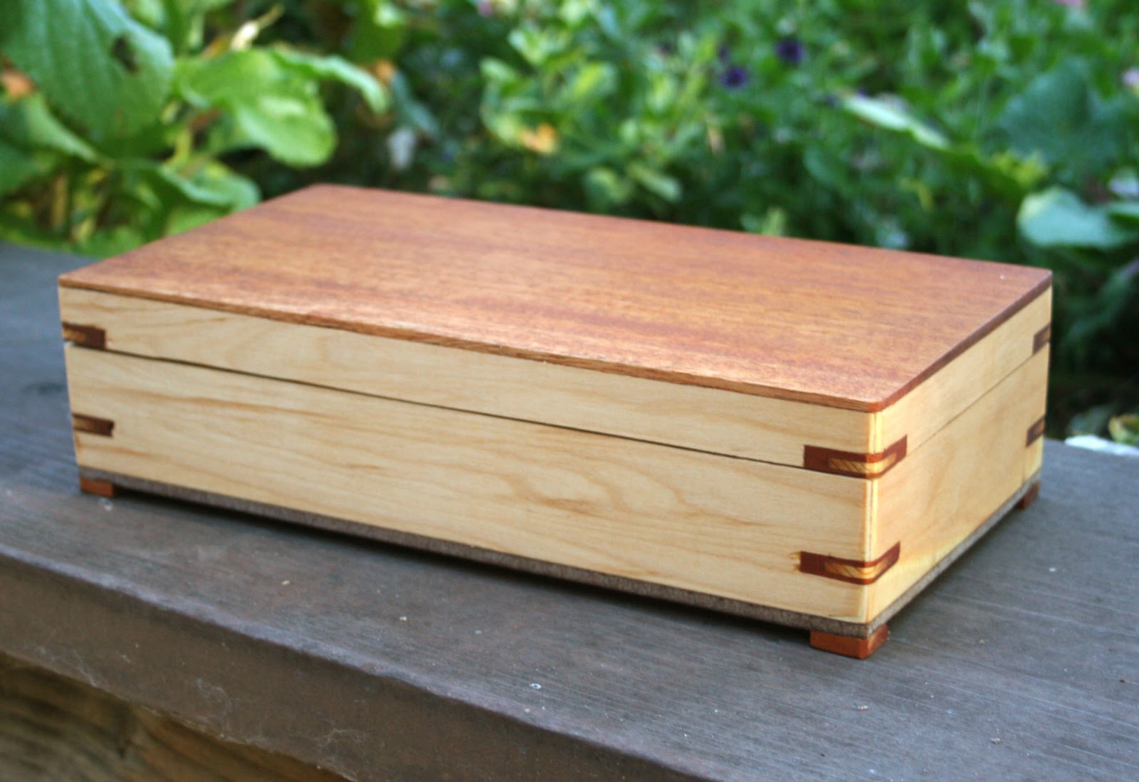 Scherer's Art Blog: A new box, with corner splines