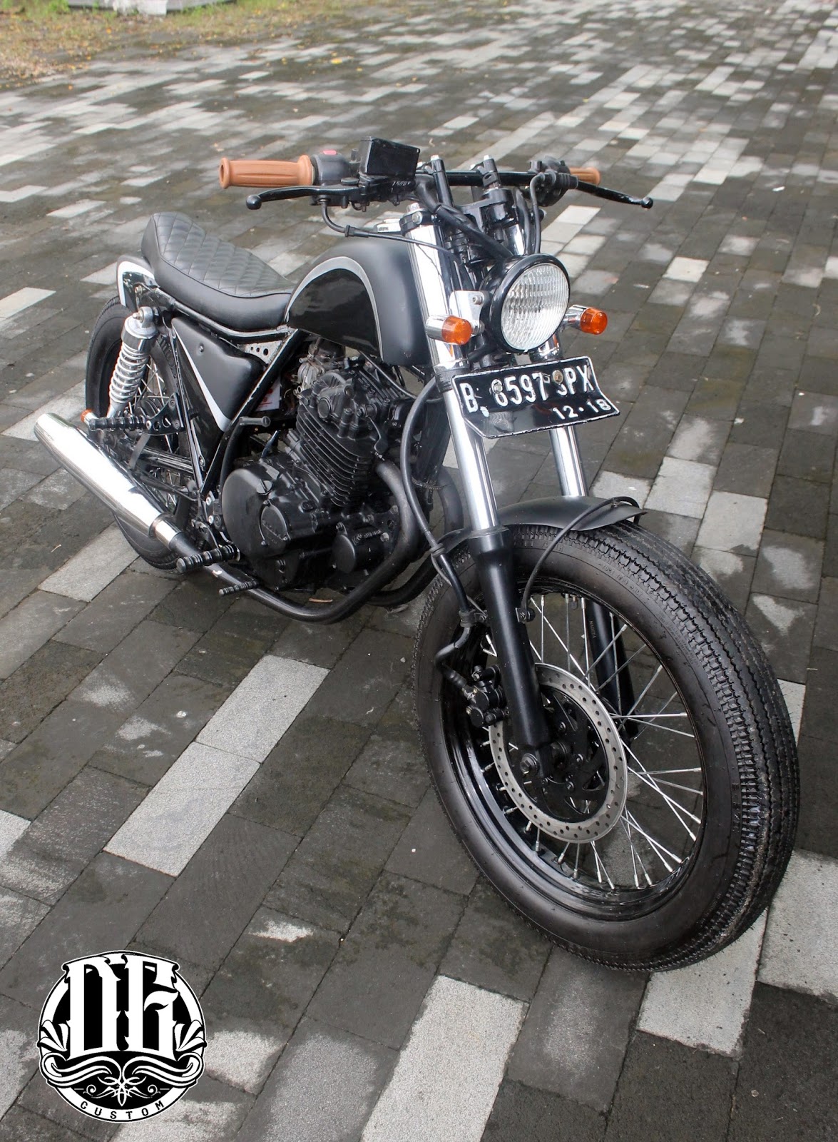Tangki Knalpot Kustom: Thunder 250 Custom Bobber by Dhox's Garage