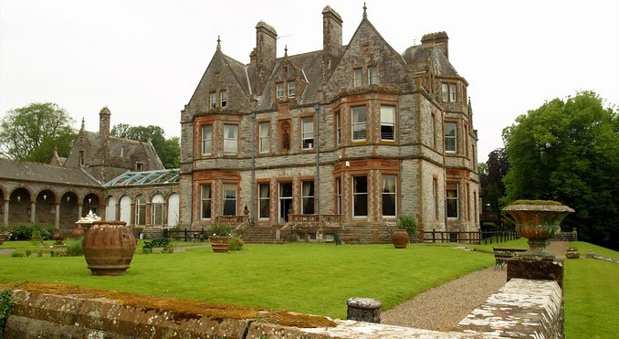 Lord Belmont in Northern Ireland: Castle Leslie
