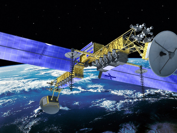 SPACE RELICS: Les satellites militaires américains Milstar et AEHF