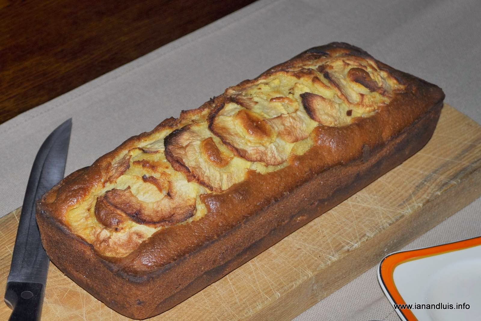 Tales from Toriello: Easy apple and walnut sponge cake