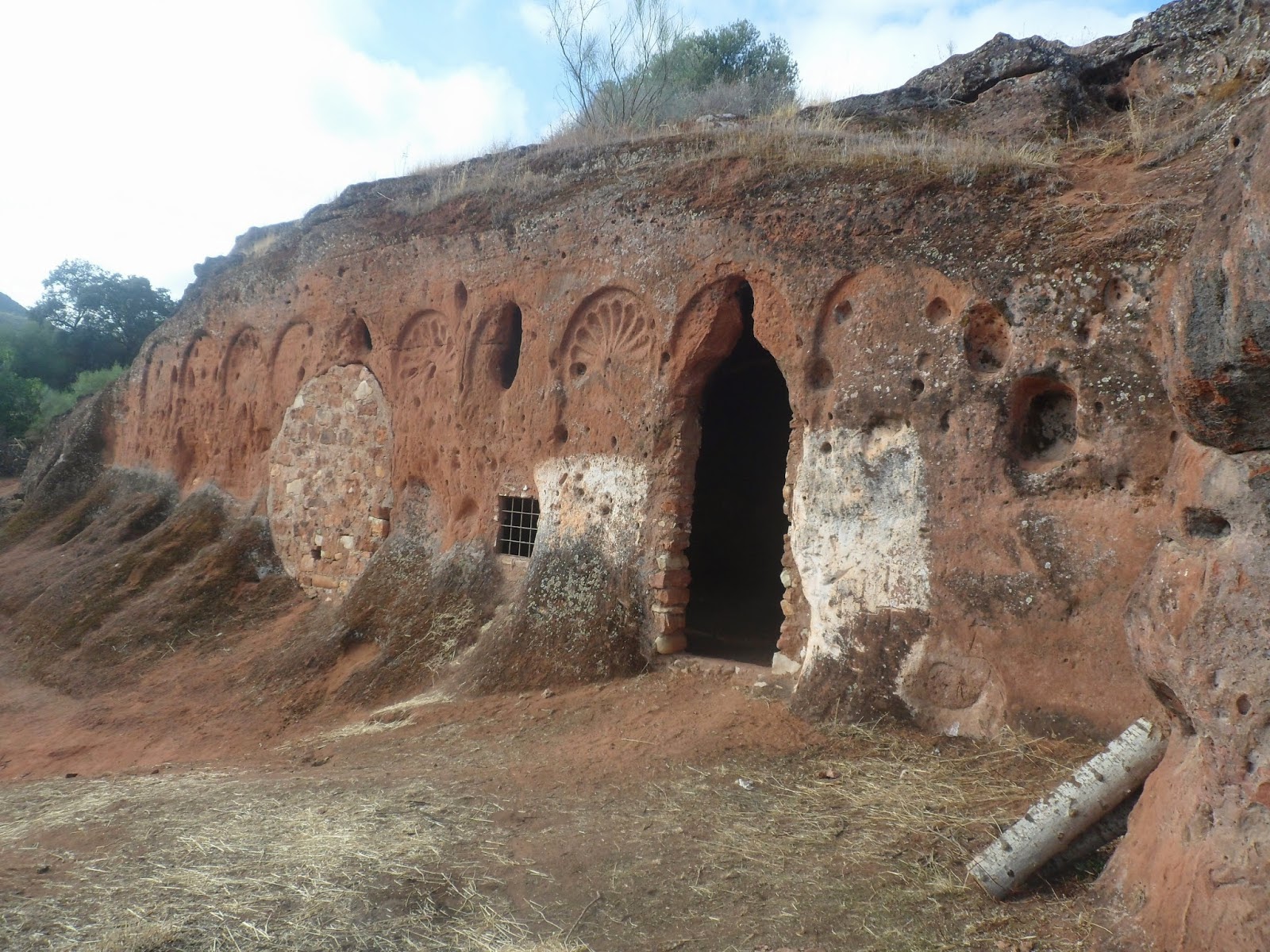 Club de Senderismo Los Escuderos de Rus (Jaen): RUS, EL MÁRMOL, HIPOGEO ...