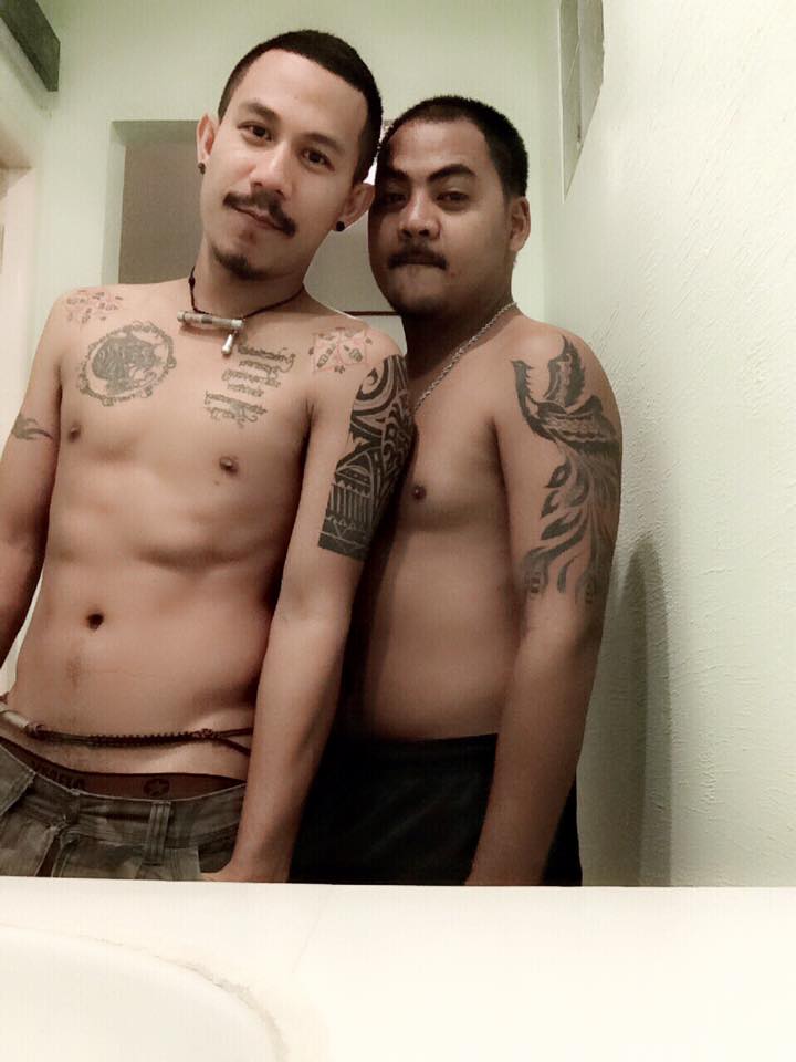 Yenomeg: เมษายน 2016