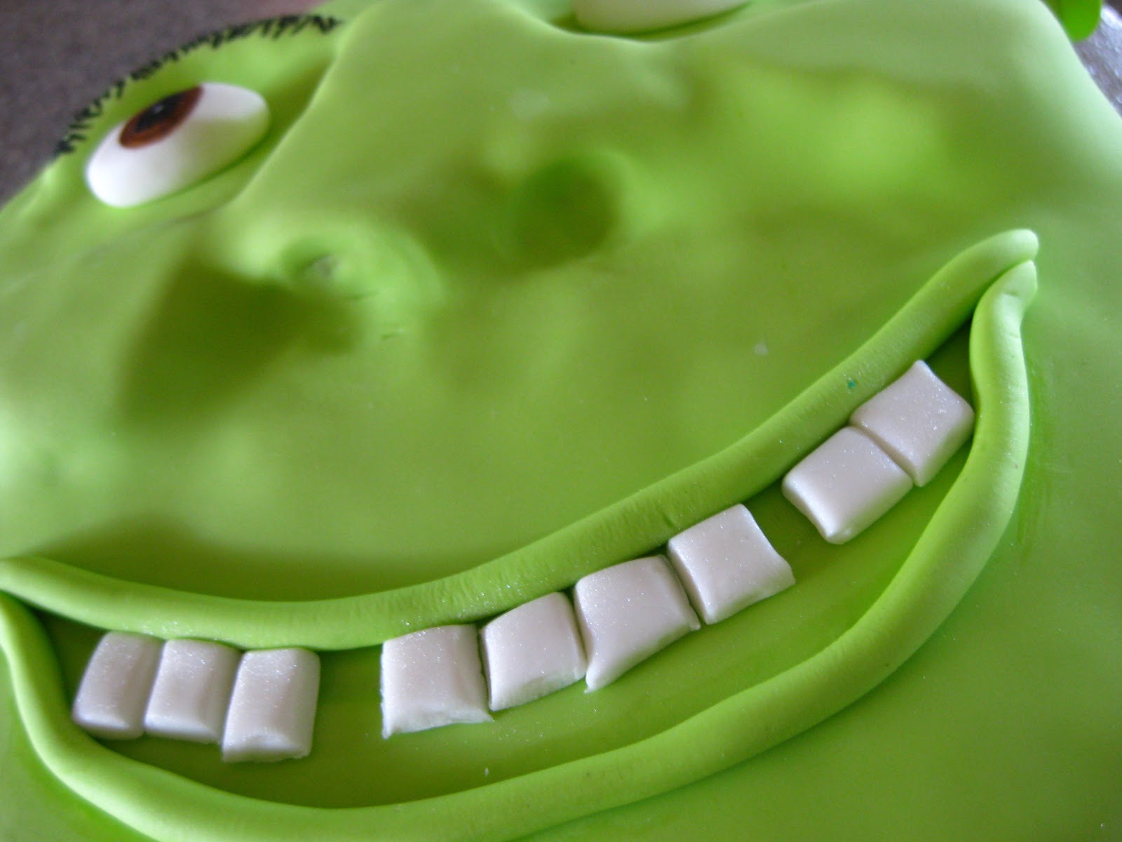 life's sweet: Shrek Cake