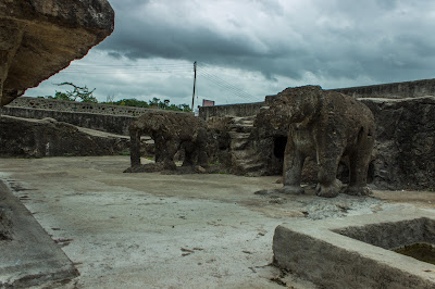 पुणेरी मिसळ: The Ruins of Ambejogai.