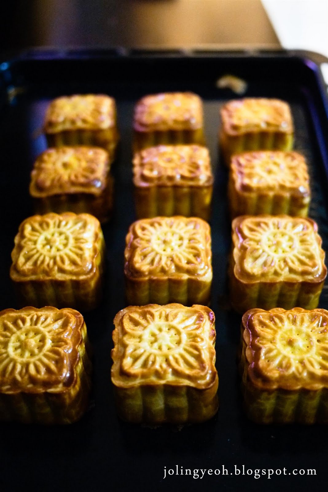 JoJo: Baked Mini Mooncake Recipe