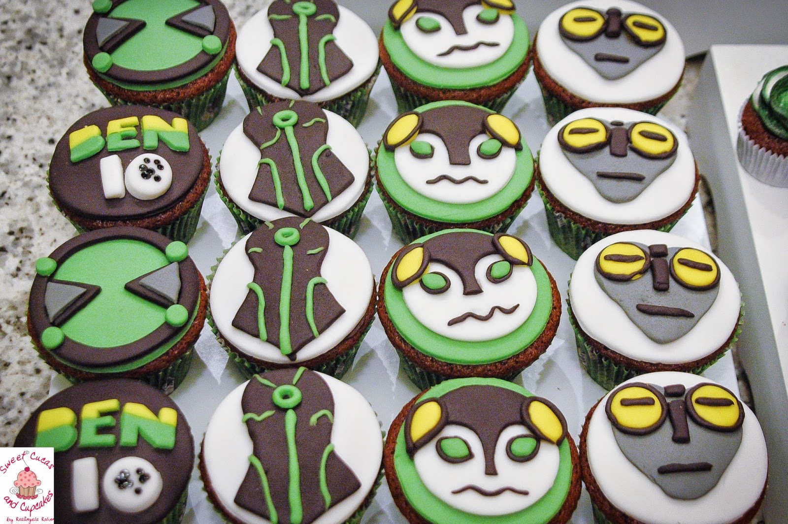 Sweet Cucas and Cupcakes by Rosângela Rolim: Cupcakes e Pop Cakes Ben 10