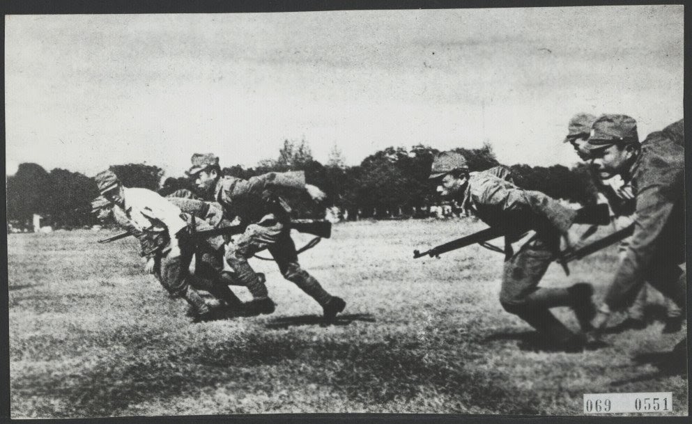 Indonesia Zaman Doeloe: Tentara Jepang melatih pemuda Indonesia di ...