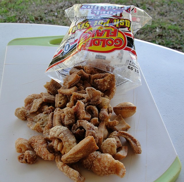 The Cracklin Trail: Wash Pot Style Pork Craclkins - Golden Flake