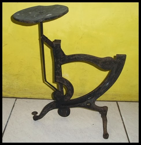 antik-lawas: Timbangan pos tempo dulu. daya muat 1000 gr.Bahan besi dan ...