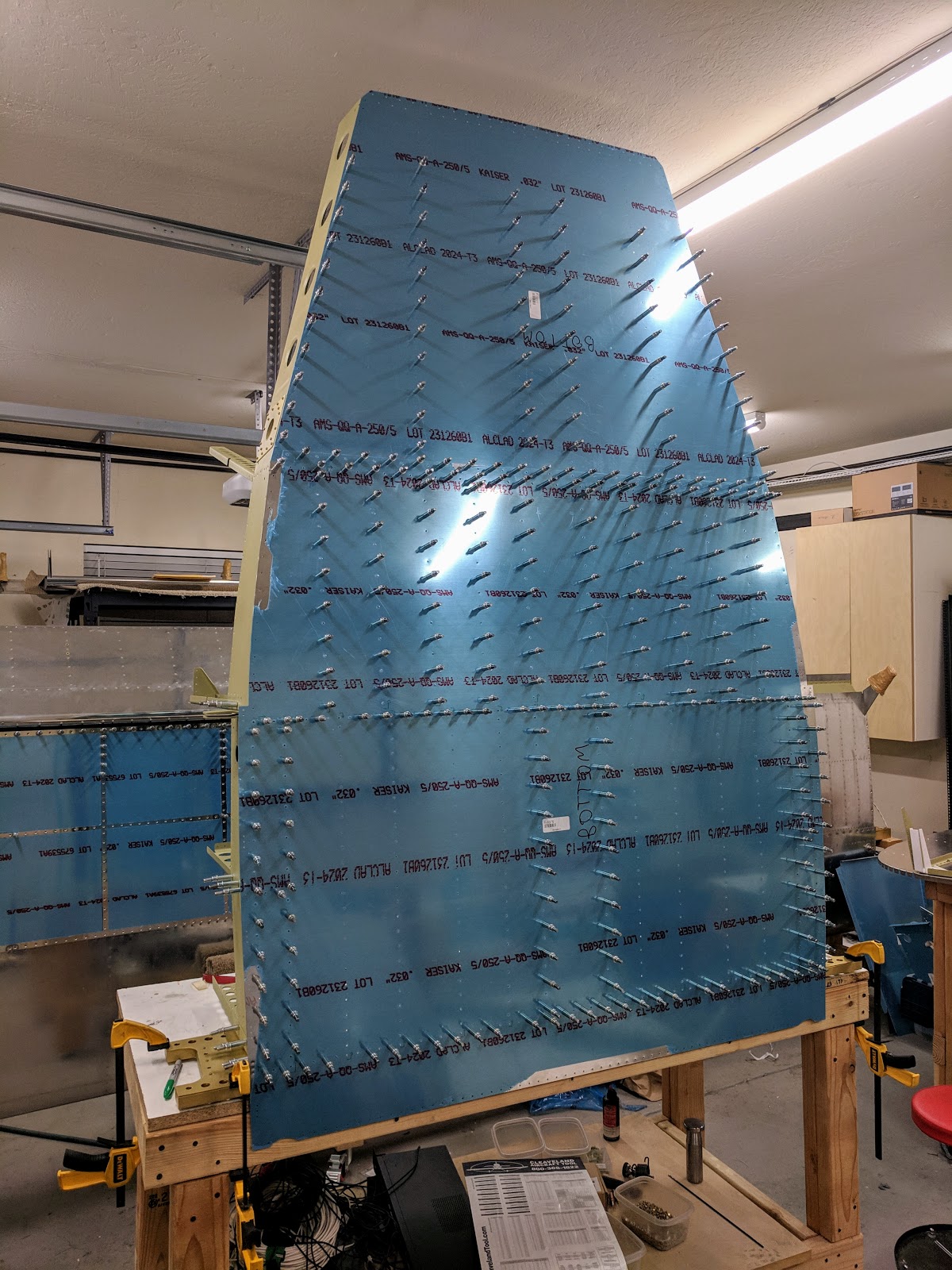 Damazio family's RV-10 project: Mid-fuselage ribs riveting done, skins ...