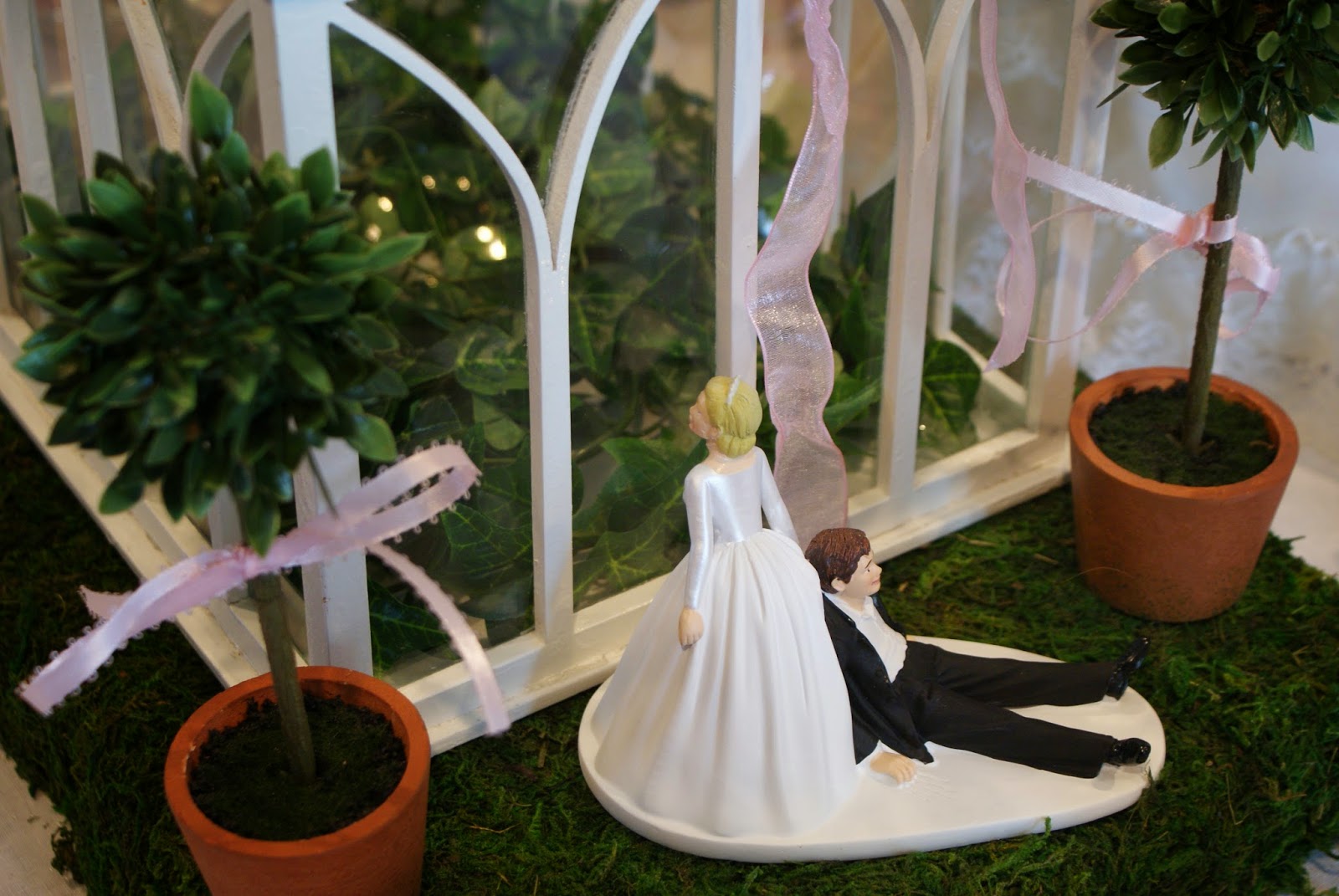 TEA IN TEXAS: June a Tradition: Men become Grooms and Women become Brides