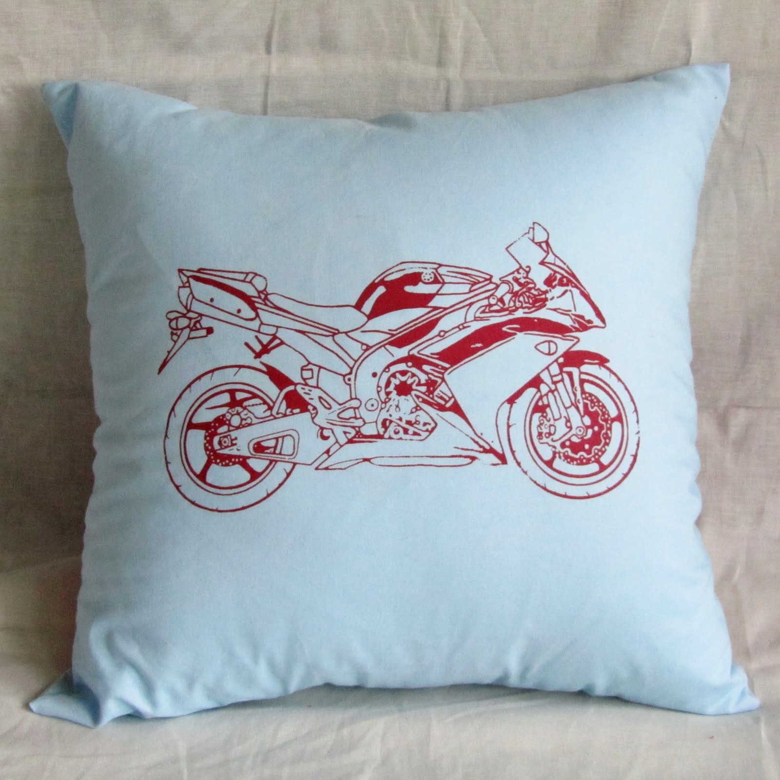 insanely crafty: Motorcycle pillow