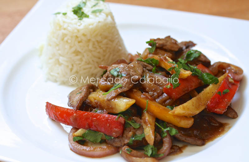 Lomo saltado peruano, un plato criollo exquisito. Receta | Mercado ...
