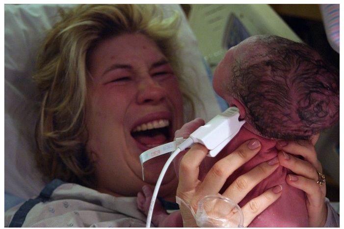 The Importance of Birth Photography in Social Media - Spotlighting ...