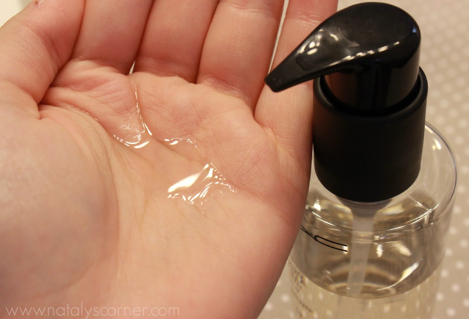 MAC Cleanse Off Oil - Nataly's Corner