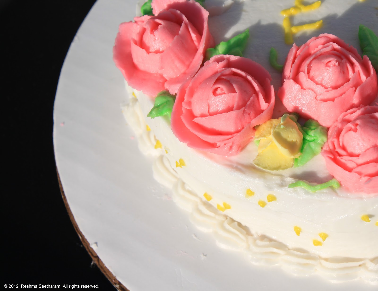 Pink roses cake